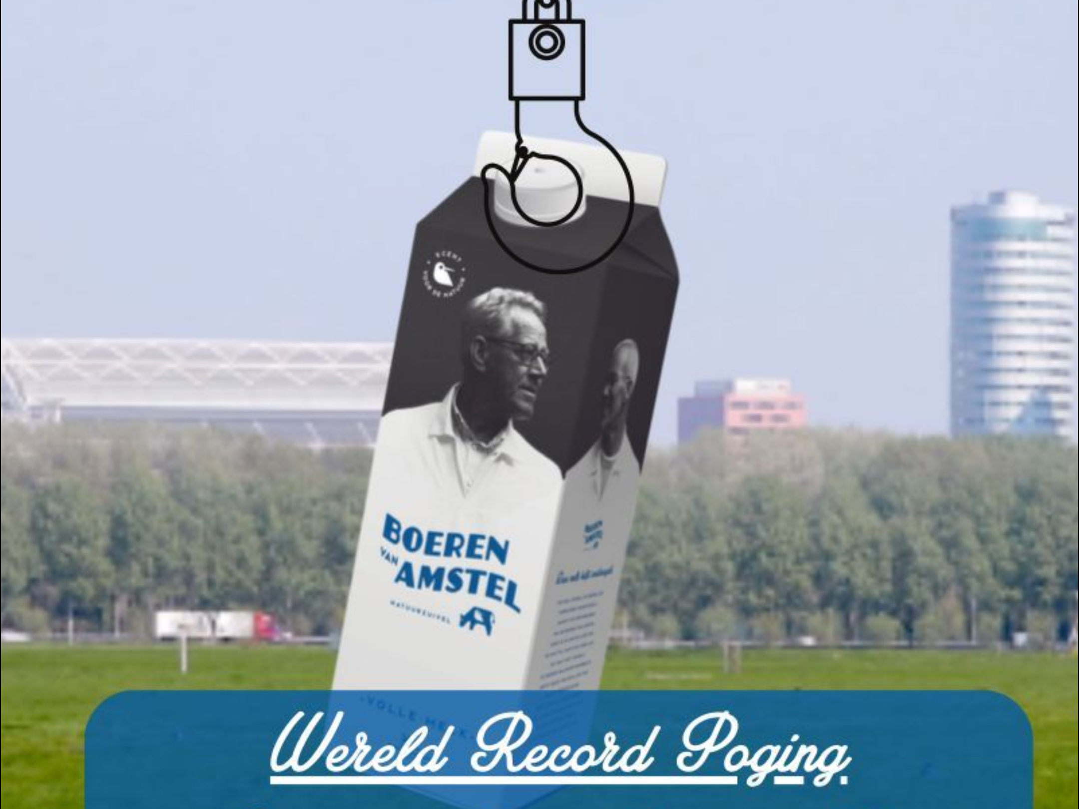 Wereldrecordpoging grootste melkpak ter wereld (5 mtr) hijsen - mijn ...